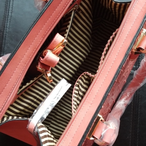 Diophy | Bags | Salmon Faux Gator Purse | Poshmark